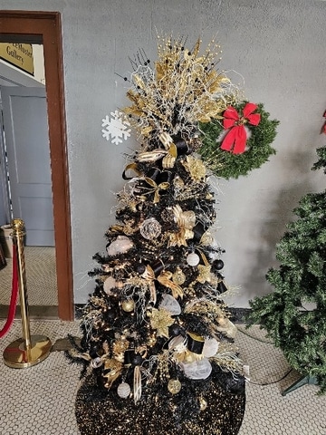 LCHS announces Fantasy Forest Tree Decorating Contest Winners - OKW News